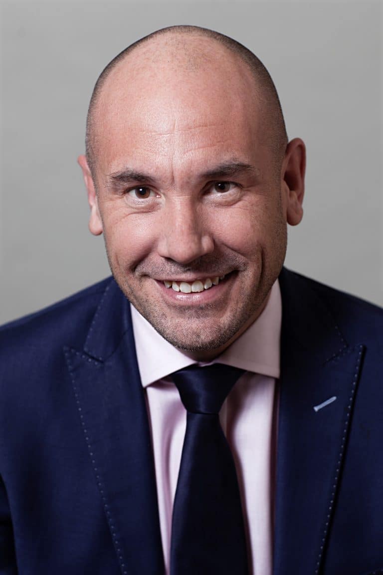 VisionTrack's Simon Marsh wins Great British Entrepreneur Award ...